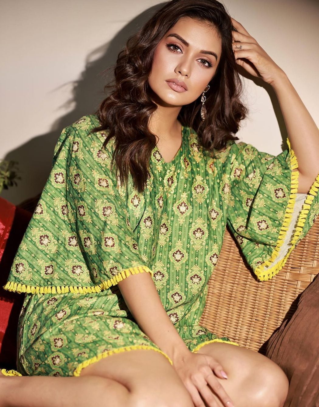 Divya Agarwal Career, Shows, Figure, Relation, Net Worth, Biography